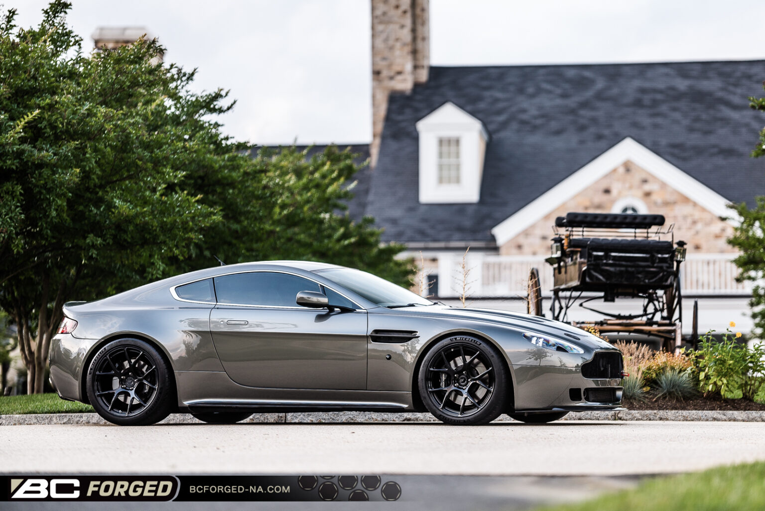 REDPANTS ASTON MARTIN V8 VANTAGE – 19″ RZ05 - BC Forged NA