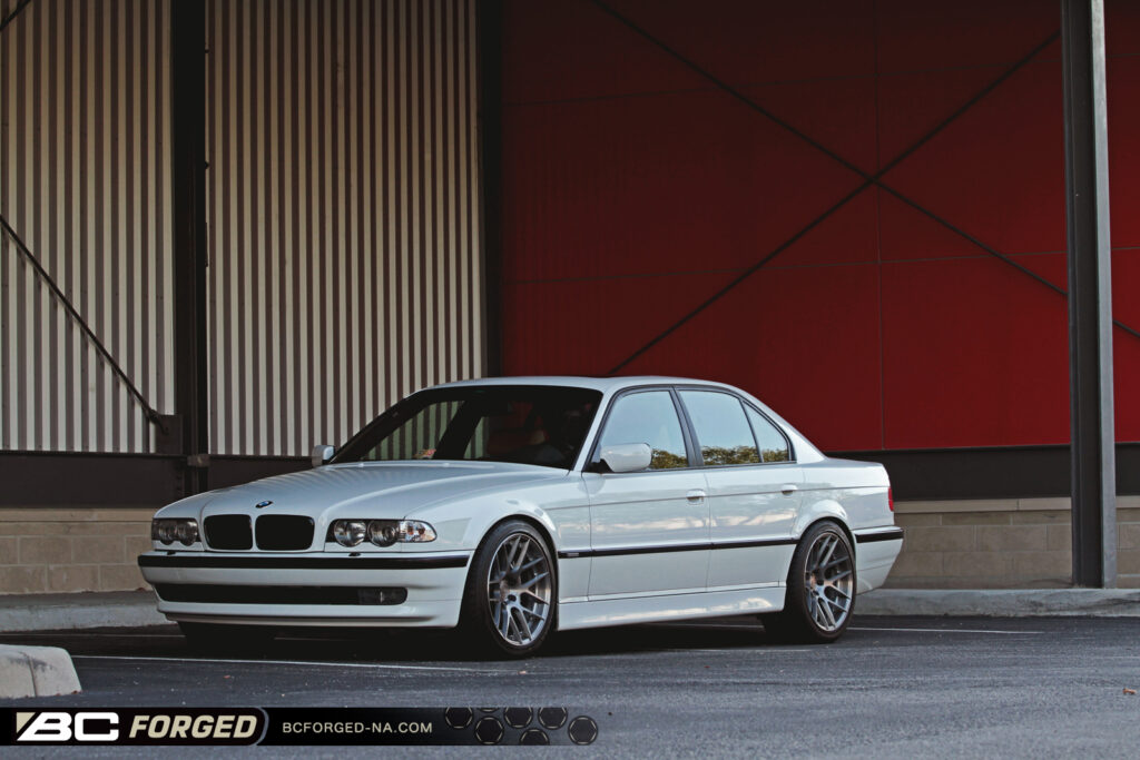 BRANDON’S BMW E38 740I – 19″ HB04 - BC Forged NA